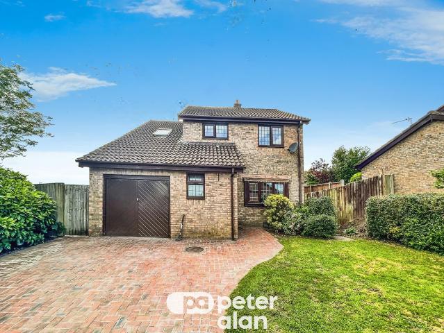 Brambling Drive, Cardiff CF14, 4 bed property to rent, £1,800 pcm | PrimeLocation