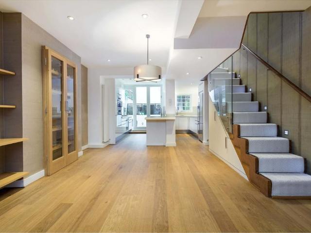 Bramerton Street, Chelsea, SW3 3 bed terraced house to rent £8,450 pcm £1,950 pw