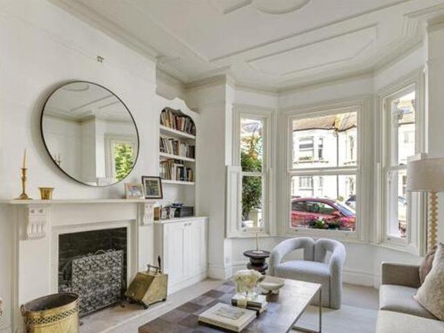 Bramfield Road, London, 5 Bedroom House