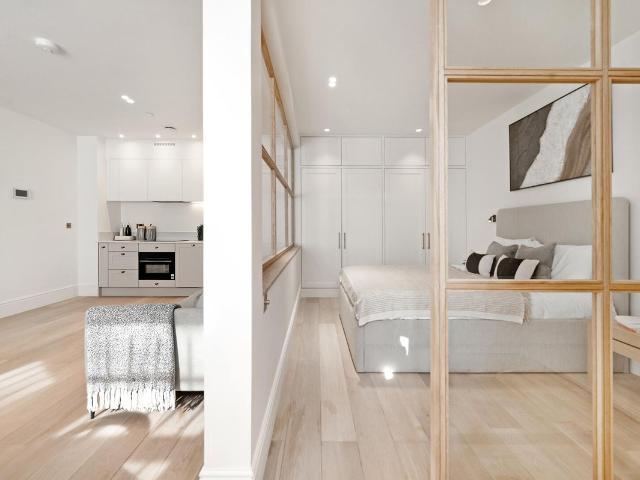 Bramham Gardens, Earls Court SW5, Studio to rent, £2,700 pcm | PrimeLocation