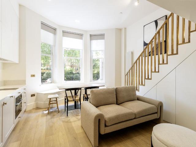 Bramham Gardens, London SW5, Studio to rent, £2,800 pcm | PrimeLocation