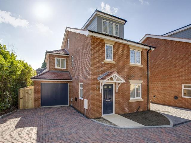 Bramley Close, High Wycombe HP12, 4 bed detached house to rent, £3,500 pcm | PrimeLocation