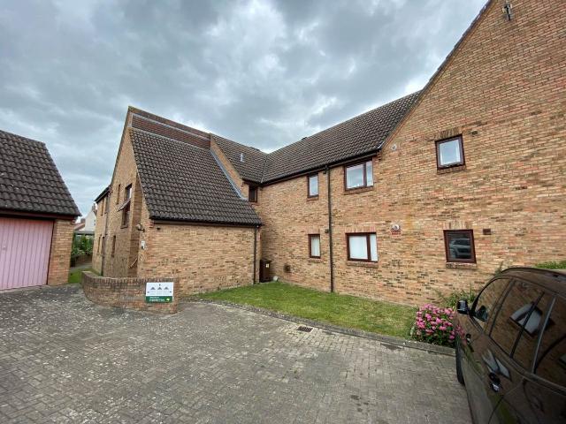 Bramley Close, Kingswood, Nr Wotton Under Edge GL12, 1 bed flat to rent, £825 pcm | PrimeLocation