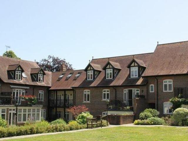 Bramley Grange, Horsham Road, 2 Bedroom Retirement