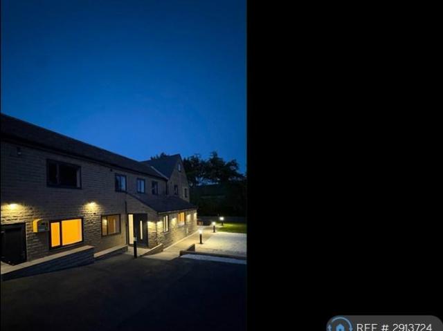 Bramley Lane, Halifax, HX3 2 bed flat to rent £1,150 pcm £265 pw