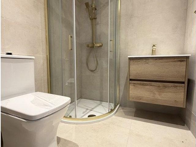Bramley Lane, Halifax HX3, 2 bed flat to rent, £1,150 pcm | PrimeLocation