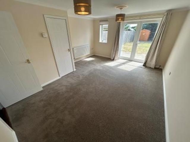 Bramling Cross Road, Staffordshire, Burton upon Trent, DE14