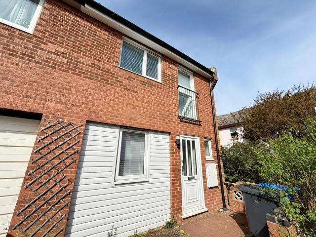 Brampton Court, NORWICH 4 bed end of terrace house to rent £2,250 pcm £519 pw