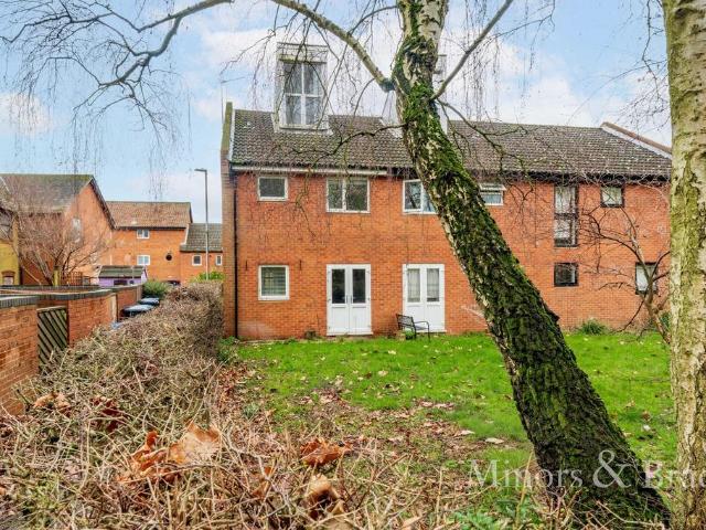 Brampton Court, Norwich 4 bed terraced house to rent £2,250 pcm £519 pw