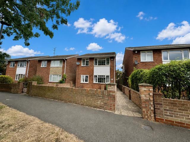 Brampton Court, Peterborough PE2, 3 bed detached house to rent, £1,350 pcm | PrimeLocation