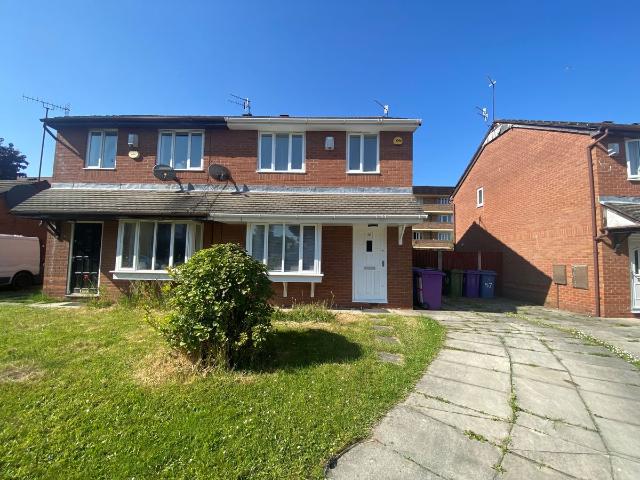Brampton Drive, Liverpool L8, 3 bed property to rent, £1,100 pcm | PrimeLocation