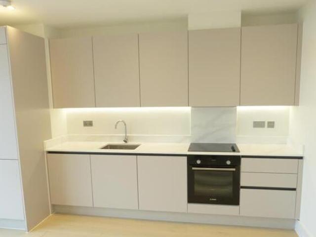Brampton Grove, London, 2 Bedroom Apartment