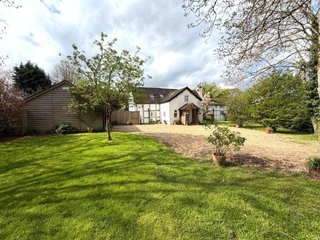 Brampton Road, Hereford 5 bed detached house to rent £1,950 pcm £450 pw