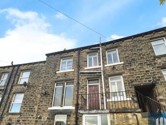 Branch Street, Paddock, 4 Bedroom Terraced