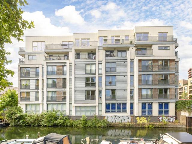 Branch Place, London, N1 2 bed flat to rent £3,497 pcm £807 pw