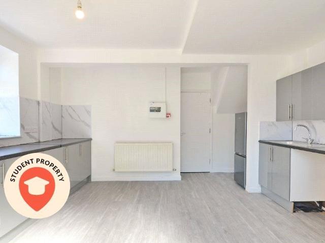 Brangwyn Grove, Lockleaze, Bristol, Bristol BS7, 6 bed semi detached house to rent, £3,900 pcm | PrimeLocation