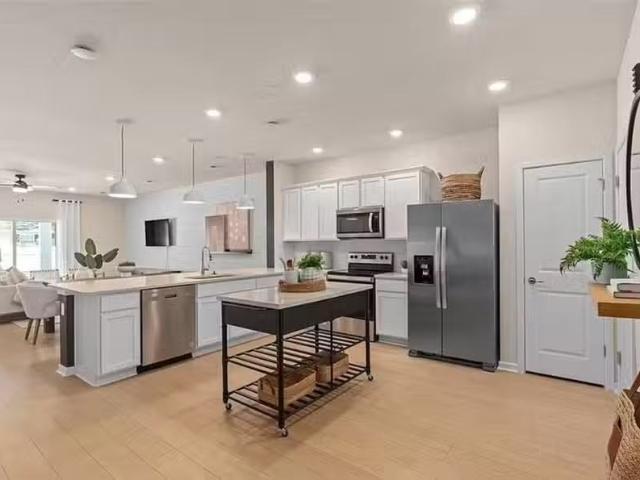 Brand New 3 Bedroom 2.5 Bathroom Townhouse In Winter Park With.