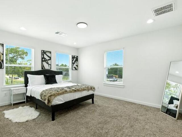 Brand New 3BR/2.5 BA. Mins to Downtown/ Universities/ Parks/ Major Hospitals & Airports