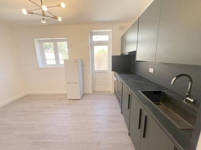 Brand New 1 Bed Flat – Fully Refurbished
