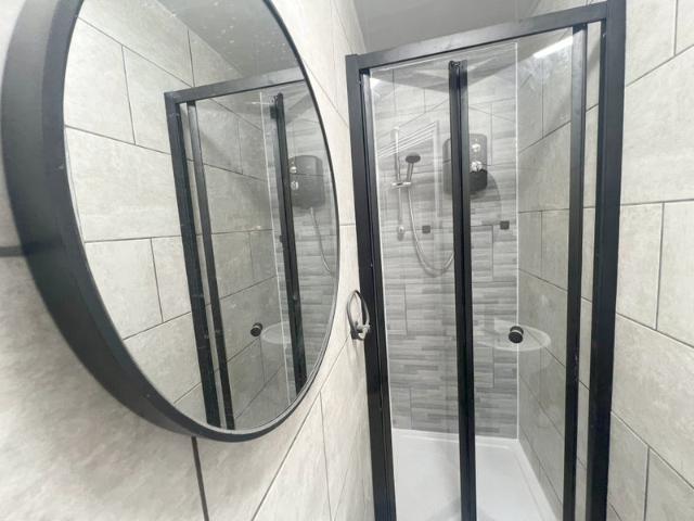 Brand New 1 Bed Flat – Fully Refurbished