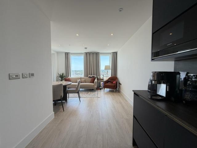 Brand New 1 Bedroom Flat – Colindale Gardens NW9