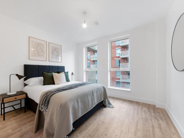 Brand New 1 Bedroom Wood Street