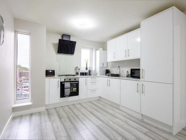 Brand New 2 Bed Apartment, Polesden Gardens, SW20
