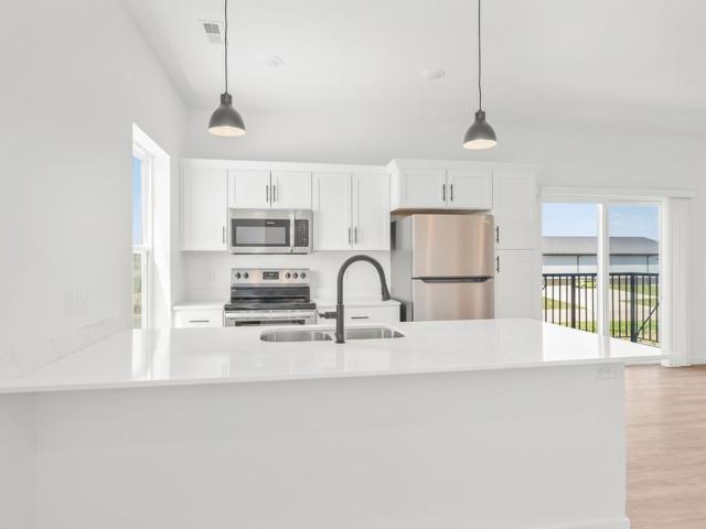 Brand New Condo 3bd 2.5 ba for RENT!