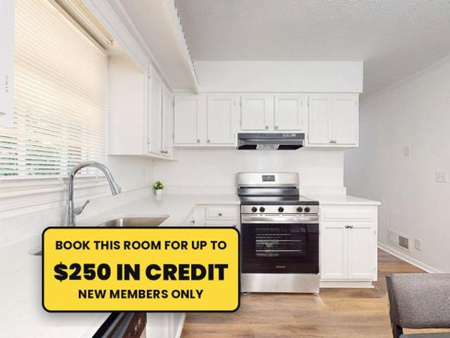 BRAND NEW • Cleaning Service • Fast WiFi • 2 fri