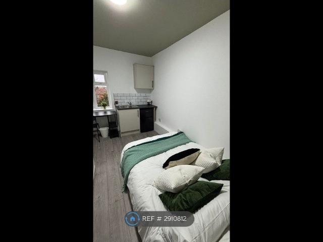 Brand New Amazing House, Harrow HA3, Room to rent, £950 pcm | PrimeLocation
