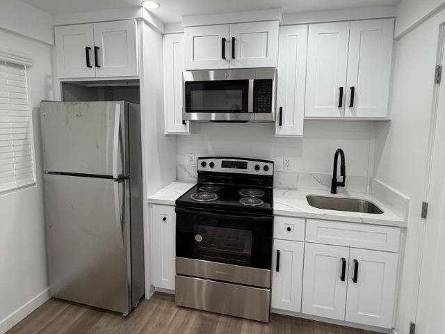 Brand new ADU with Backyard!