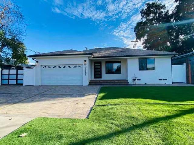 BRAND NEW addition to an exiting house in Woodland Hills 2265.