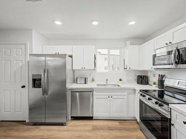 BRAND NEW BUILD! 4 Rooms Only | Large Mini Fridges