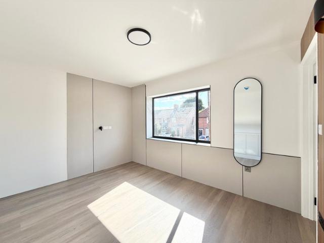Brand New Ensuite Room in Morden