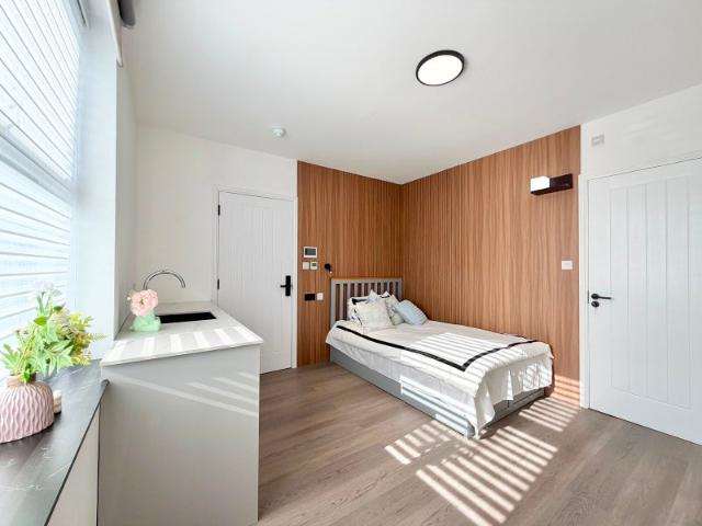 Brand New Ensuite Room