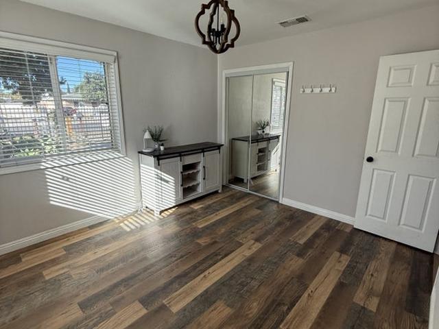 Brand new furnished Room available in OC