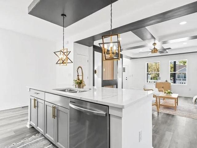 Brand NEW home! Top Rated Host! Live in luxury and