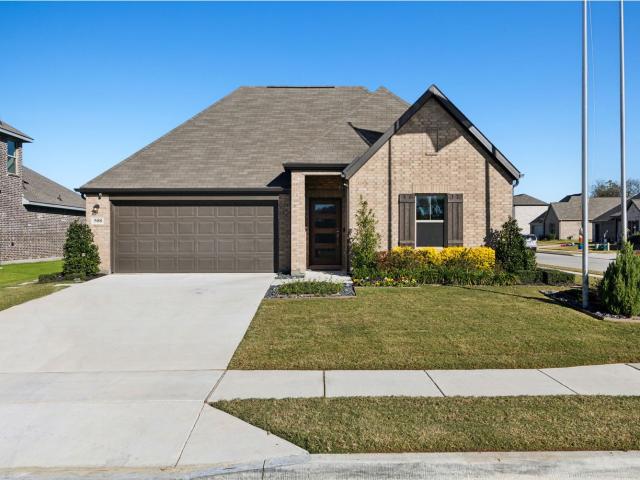 Brand New Home in Van Alstyne, TX. 4 Bed, 2 Bath