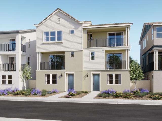 Brand New Home in Valencia, CA. 4 Bed, 4 Bath