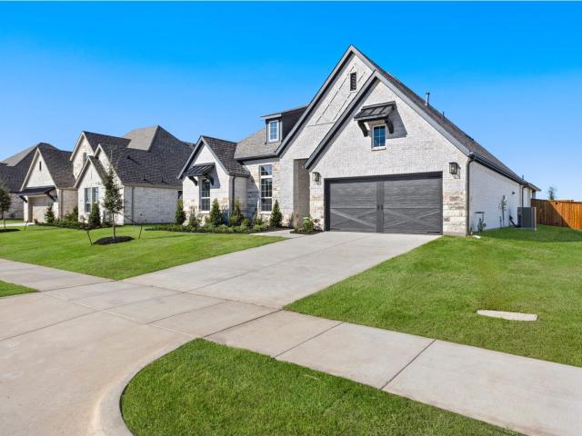 Brand New Home in Waxahachie, TX. 4 Bed, 3 Bath
