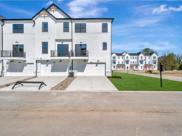 Brand New Home in Brownsburg, IN. 3 Bed, 3 Bath