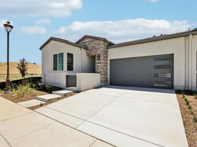 Brand New Home in Brentwood, CA. 2 Bed, 2 Bath