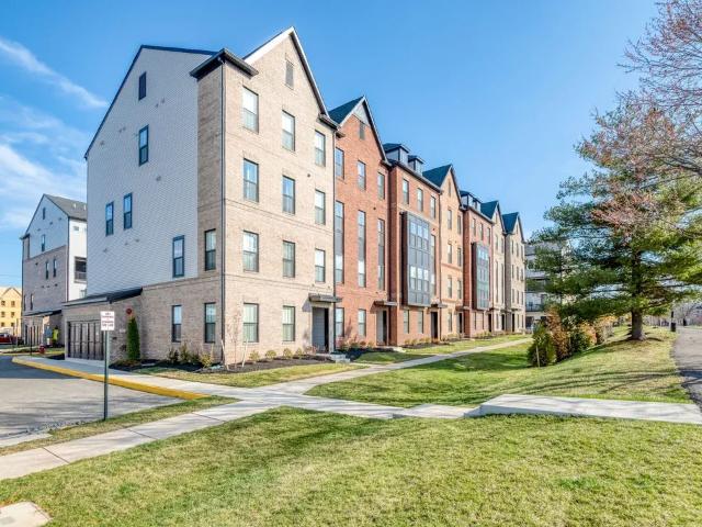 Brand New Home in Chantilly, VA. 3 Bed, 2 Bath