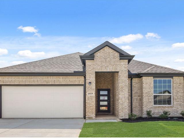Brand New Home in Crowley, TX. 4 Bed, 3 Bath