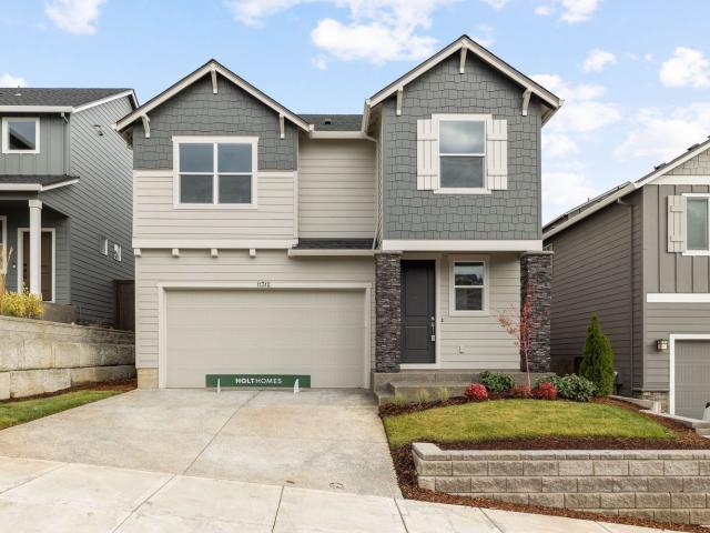 Brand New Home in Eagle Point, OR. 3 Bed, 2 Bath