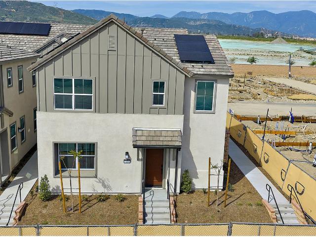 Brand New Home in Fontana, CA. 4 Bed, 3 Bath