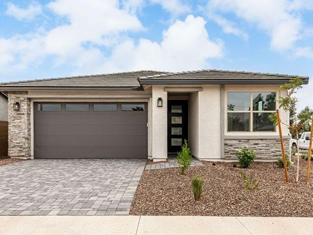 Brand New Home in Glendale, AZ. 4 Bed, 2 Bath
