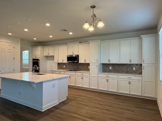 Brand New Home in Groveland, FL. 6 Bed, 4 Bath