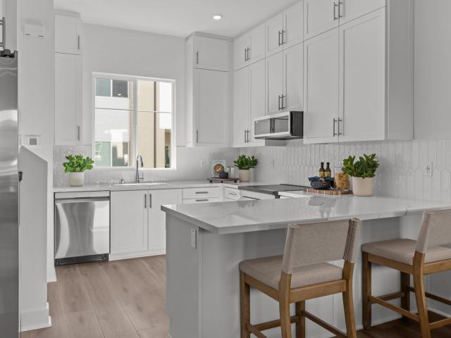 Brand New Home in Huntington Beach, CA. 2 Bed, 2 Bath
