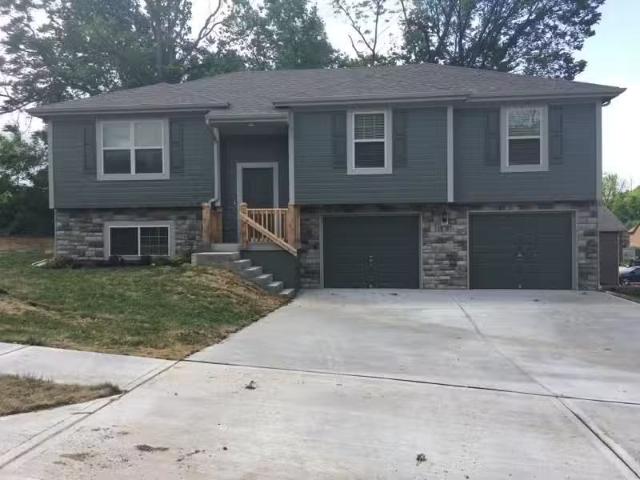 Brand New Home in Indep 17807 E 19th Terr S Indep 18707 E 19.
